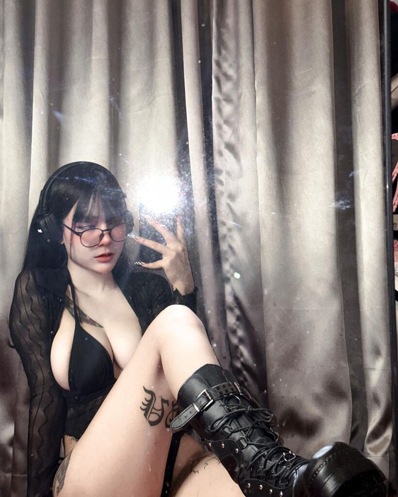 namii11455 สาวสวยสุดฮอตใน OnlyFans ที่กำลังเป็นที่โด่งดัง