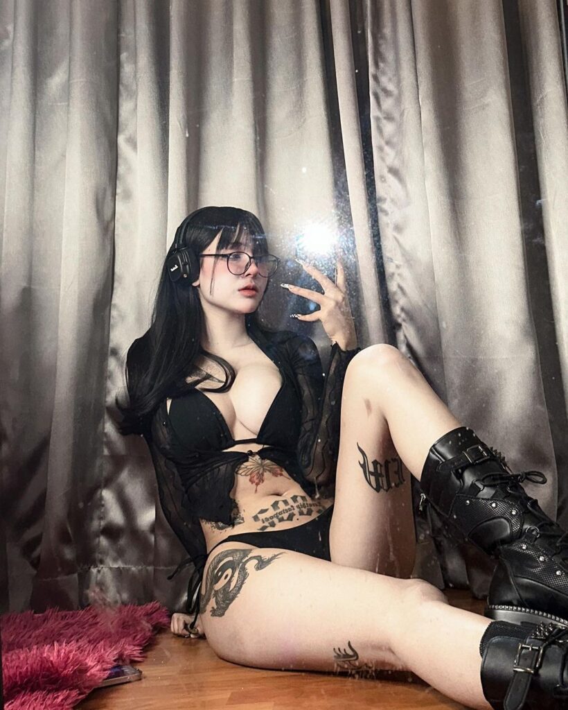 namii11455 สาวสวยสุดฮอตใน OnlyFans ที่กำลังเป็นที่โด่งดัง