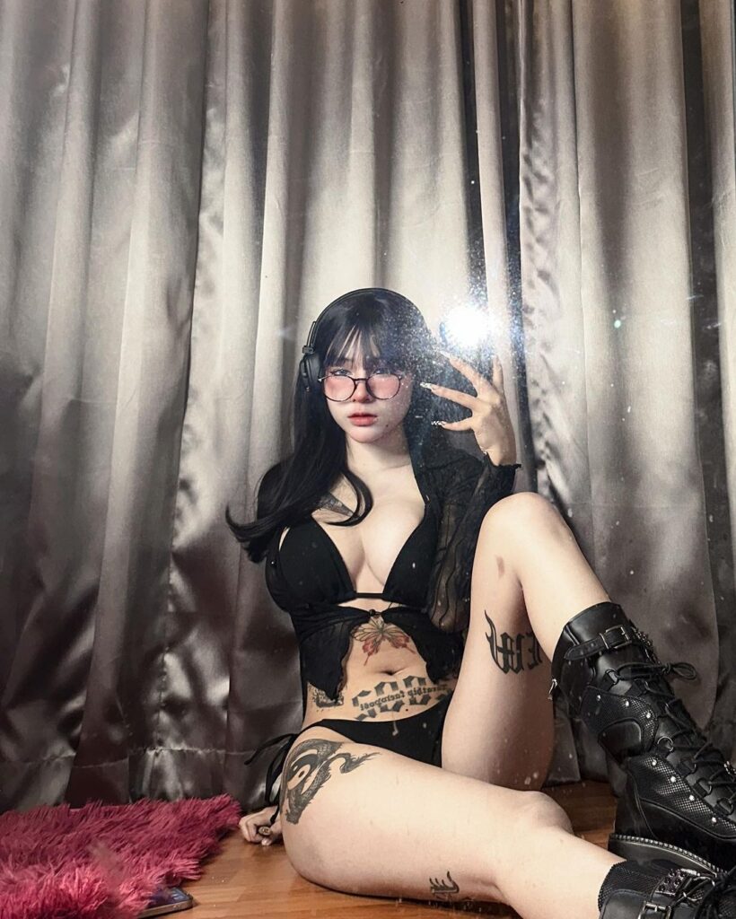 namii11455 สาวสวยสุดฮอตใน OnlyFans ที่กำลังเป็นที่โด่งดัง