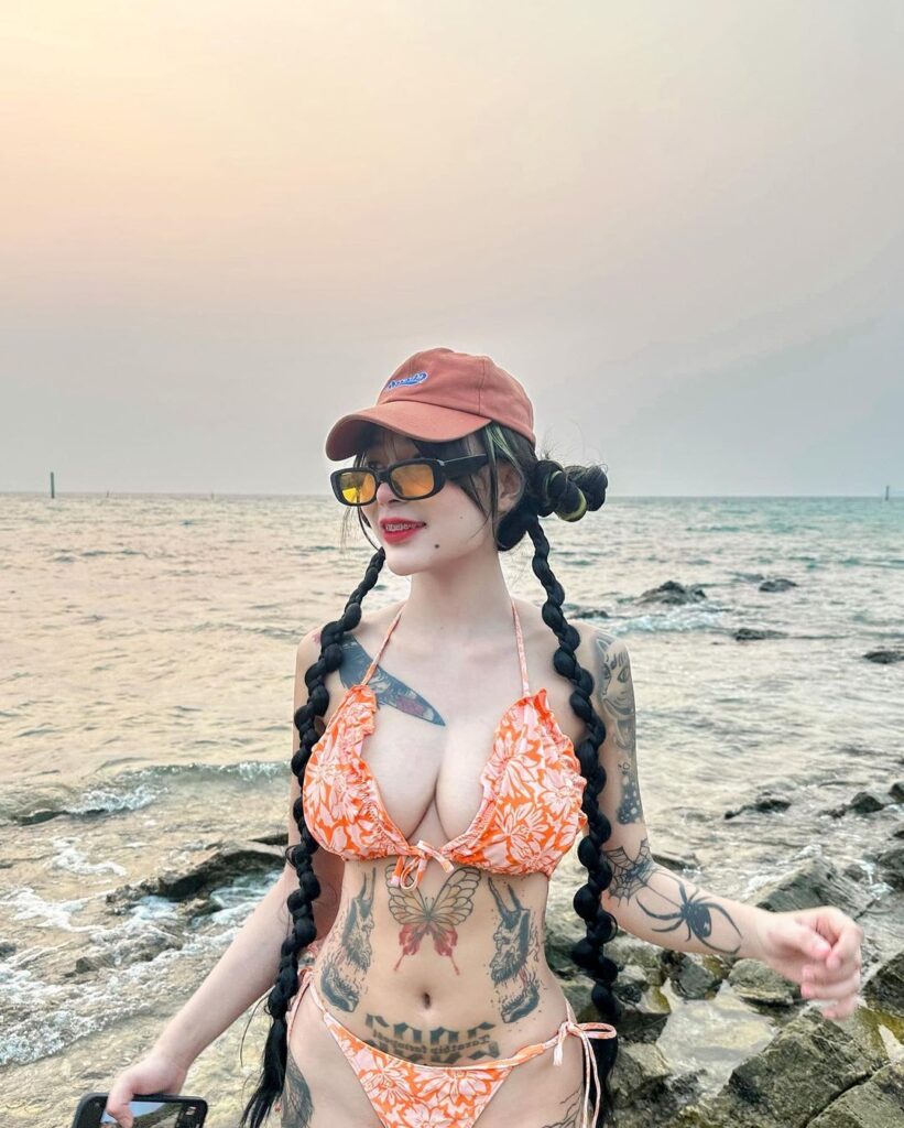 namii11455 สาวสวยสุดฮอตใน OnlyFans ที่กำลังเป็นที่โด่งดัง