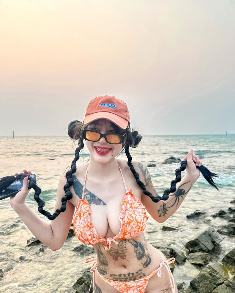 namii11455 สาวสวยสุดฮอตใน OnlyFans ที่กำลังเป็นที่โด่งดัง