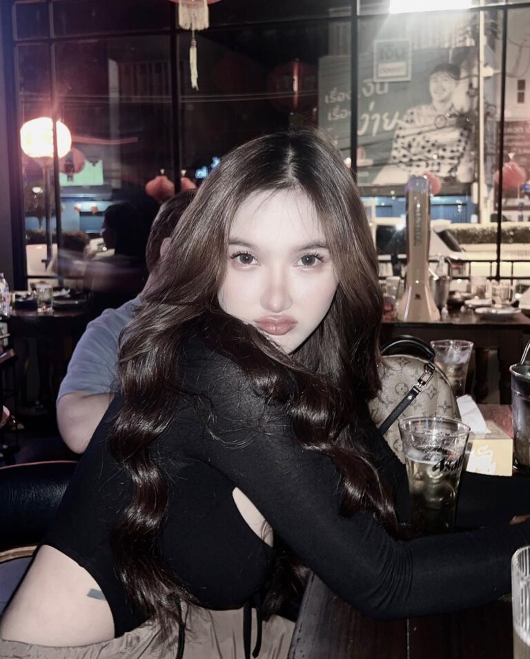 น้องบาร์บี้Kanya Bunloed OnlyFans สุดเซ็กซี่ น่ารัก สาวแว่นน่าโดนขย่ม